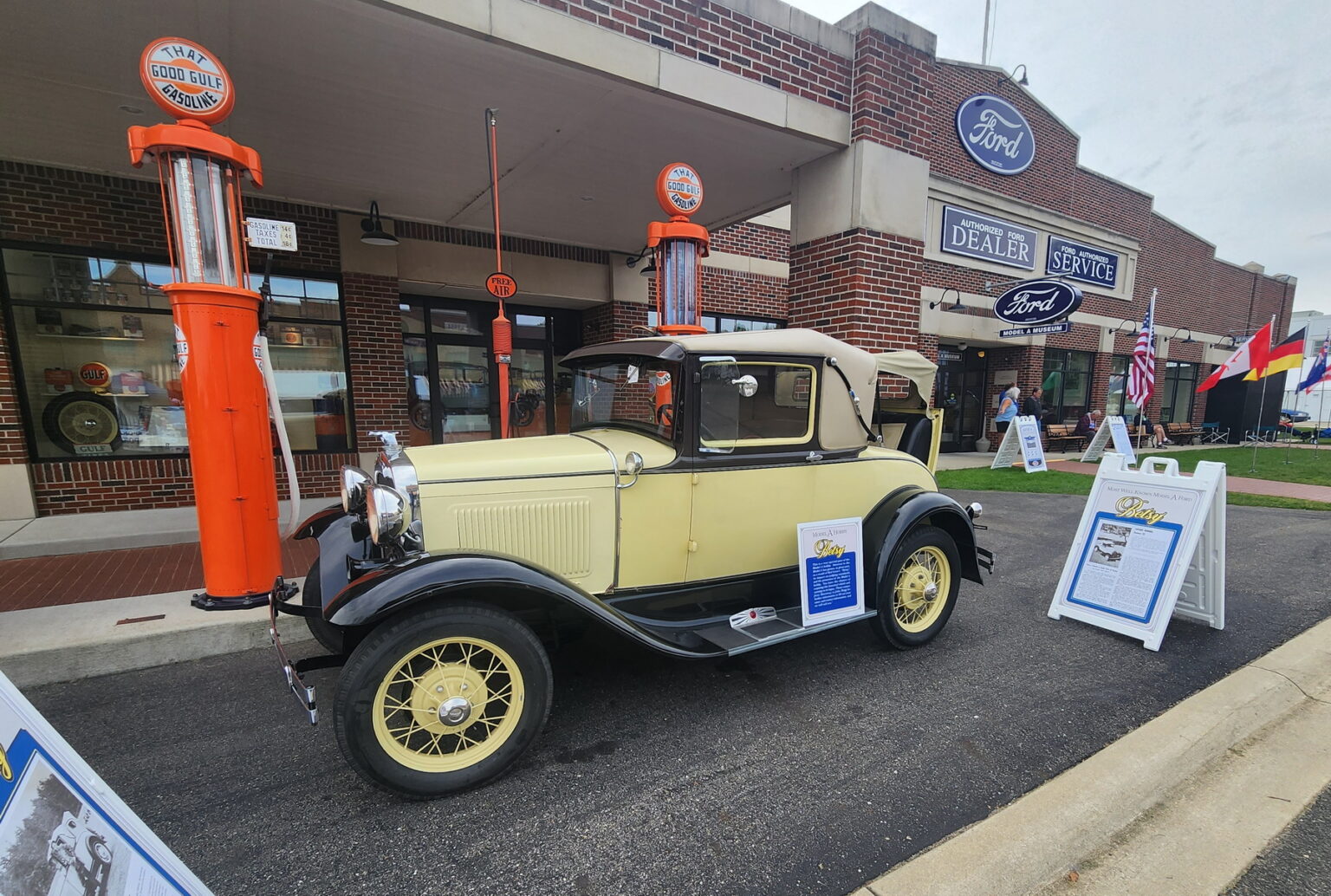Meet Photos – Model A Restorers Club